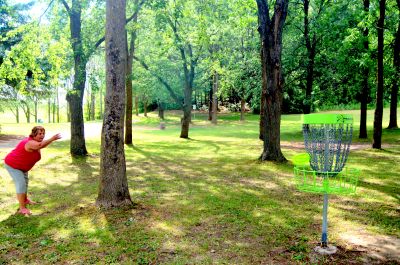 Hole 4 • Tottenham Conservation Park (Tottenham, ON) | Disc Golf ...